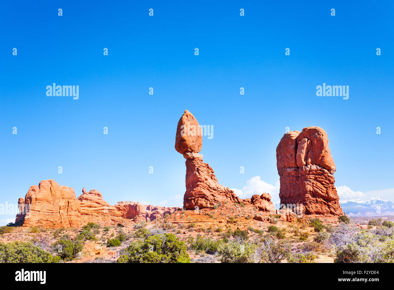 Balancing rock in arches park hi-res stock photography and images - Alamy