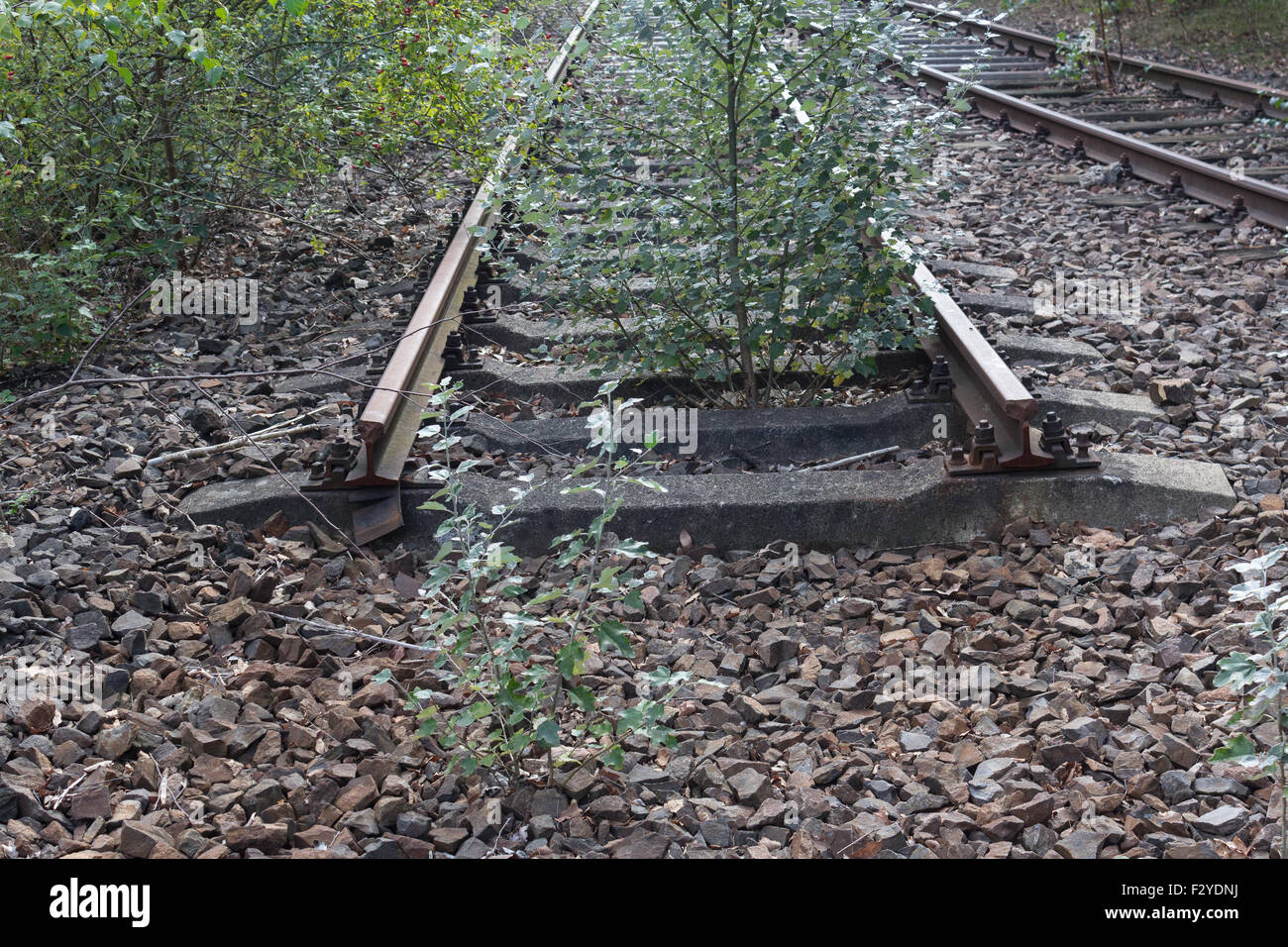 railroad ending- the end of railroad tracks Stock Photo - Alamy