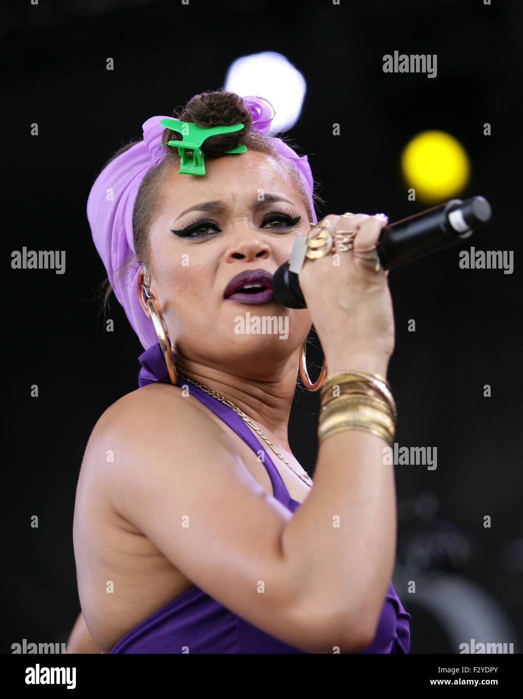 Andra Concert High Resolution Stock Photography and Images - Alamy