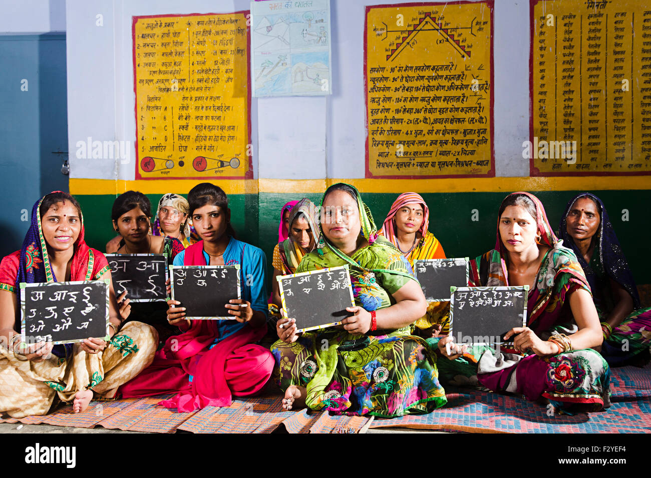 indian rural Villager group crowds womans Education Stock Photo - Alamy