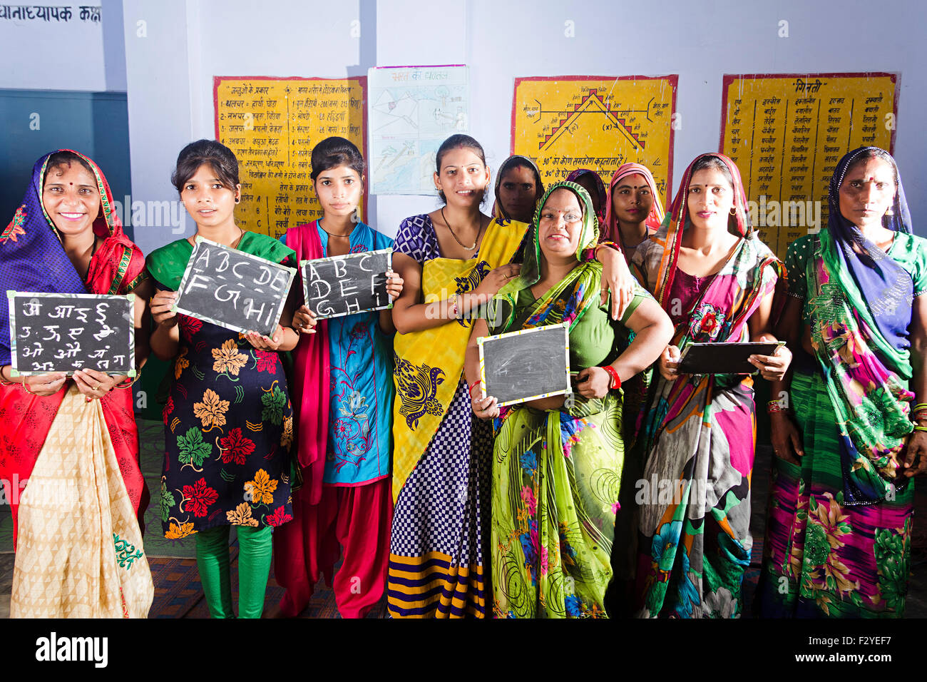indian rural Villager group crowds womans Education Stock Photo - Alamy