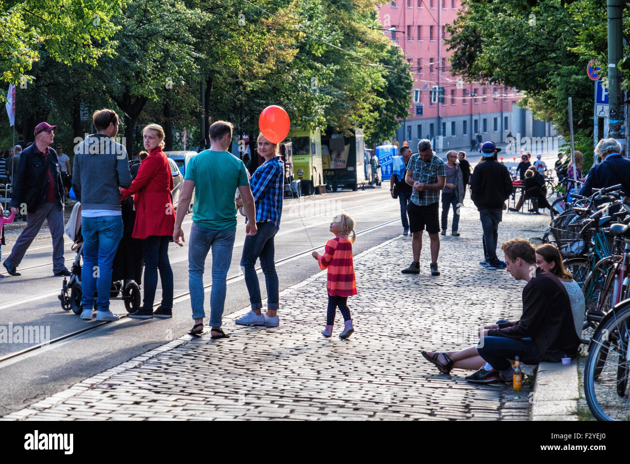 Berlin Veteranenstrasse Street Party - Veteran Street Fest - Residents ...