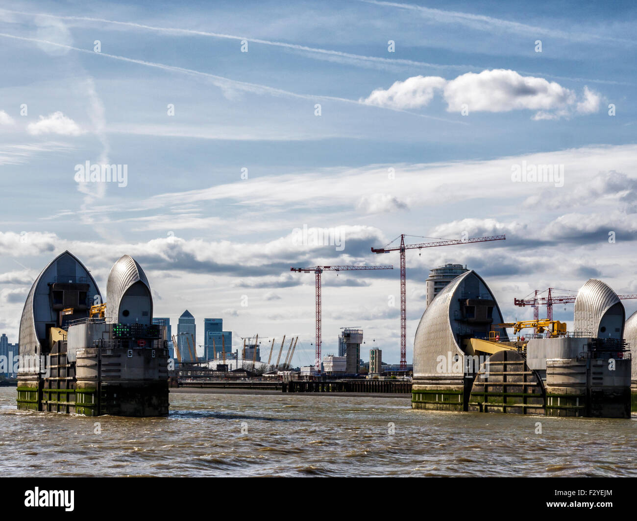 Thames Flood Barrier Pods, movable flood control structure prevents ...