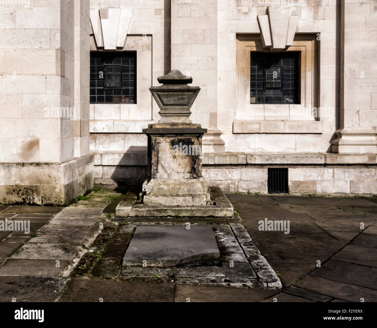 St Alfege Church exterior of building and Tomb. Greenwich, London Stock ...