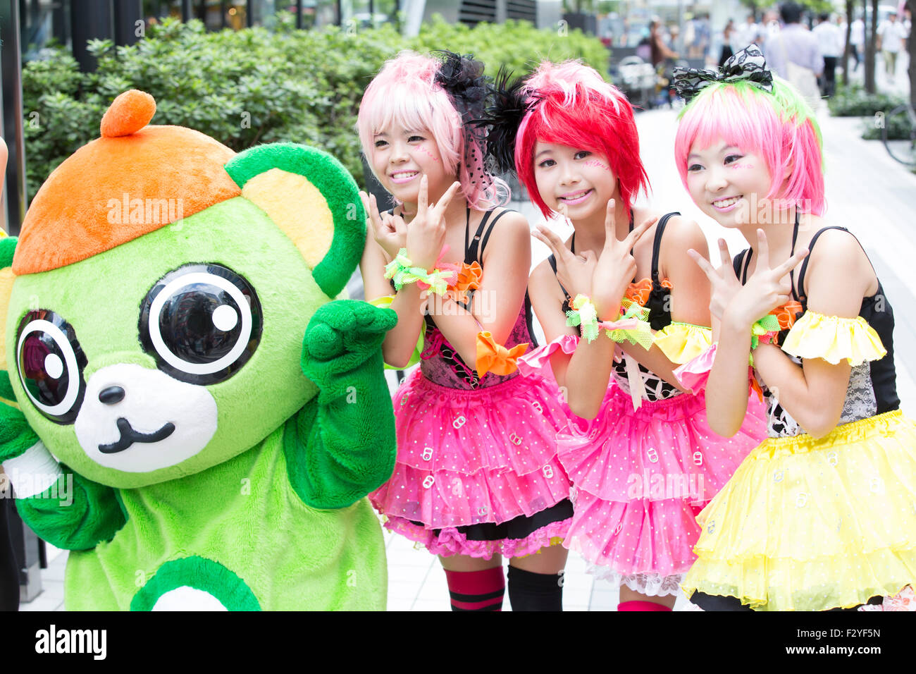 Japanese cities, people and landscape Stock Photo - Alamy