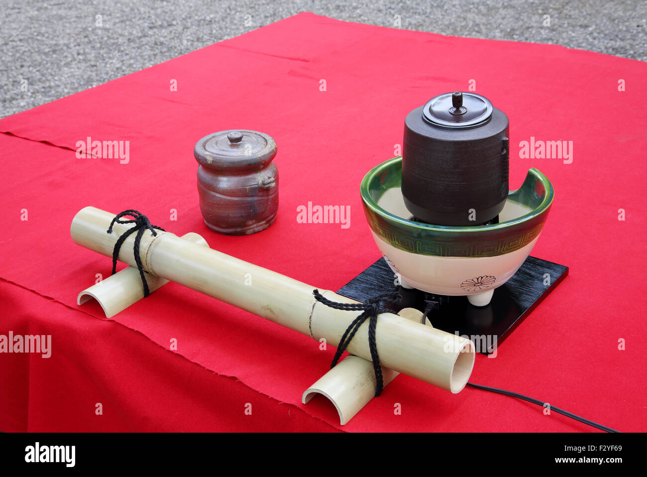 Japanese green tea ceremony in garden Stock Photo - Alamy