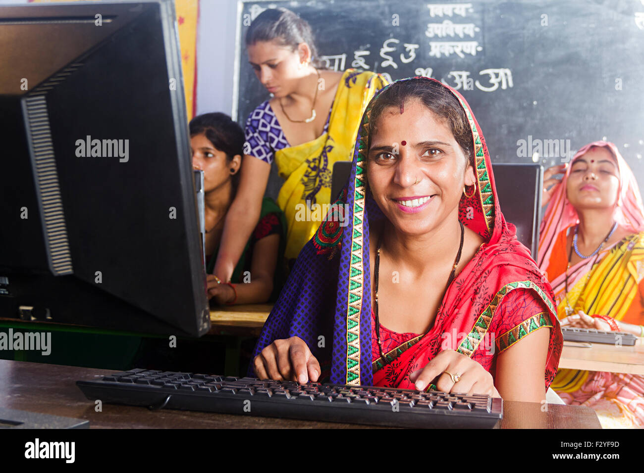 Lab benches hi-res stock photography and images - Alamy