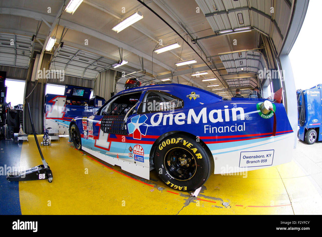 Sparta, KY, USA. 25th Sep, 2015. Sparta, KY - Sep 25, 2015: The car of ...