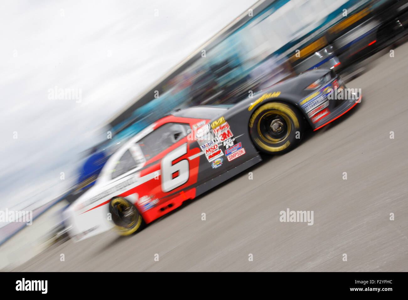 Sparta, KY, USA. 25th Sep, 2015. Sparta, KY - Sep 25, 2015: Darrell ...