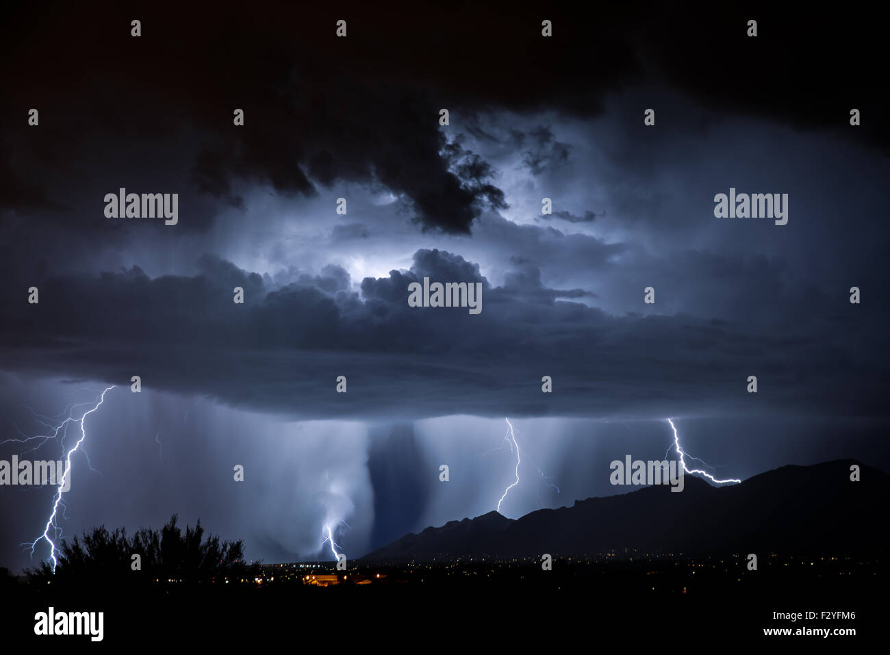 Lightning over Tucson, AZ Stock Photo - Alamy