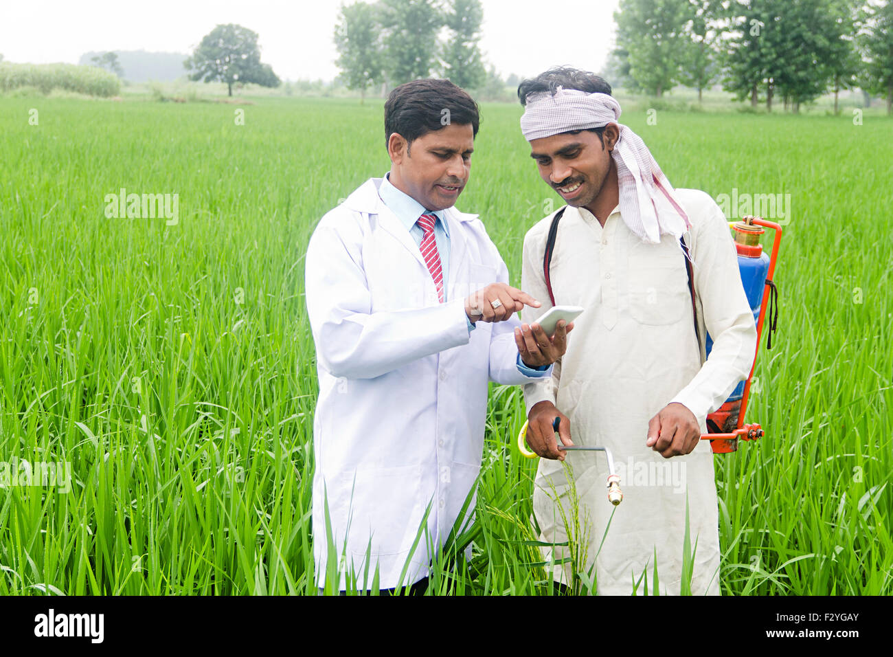 Doctor in rural india hi-res stock photography and images - Alamy