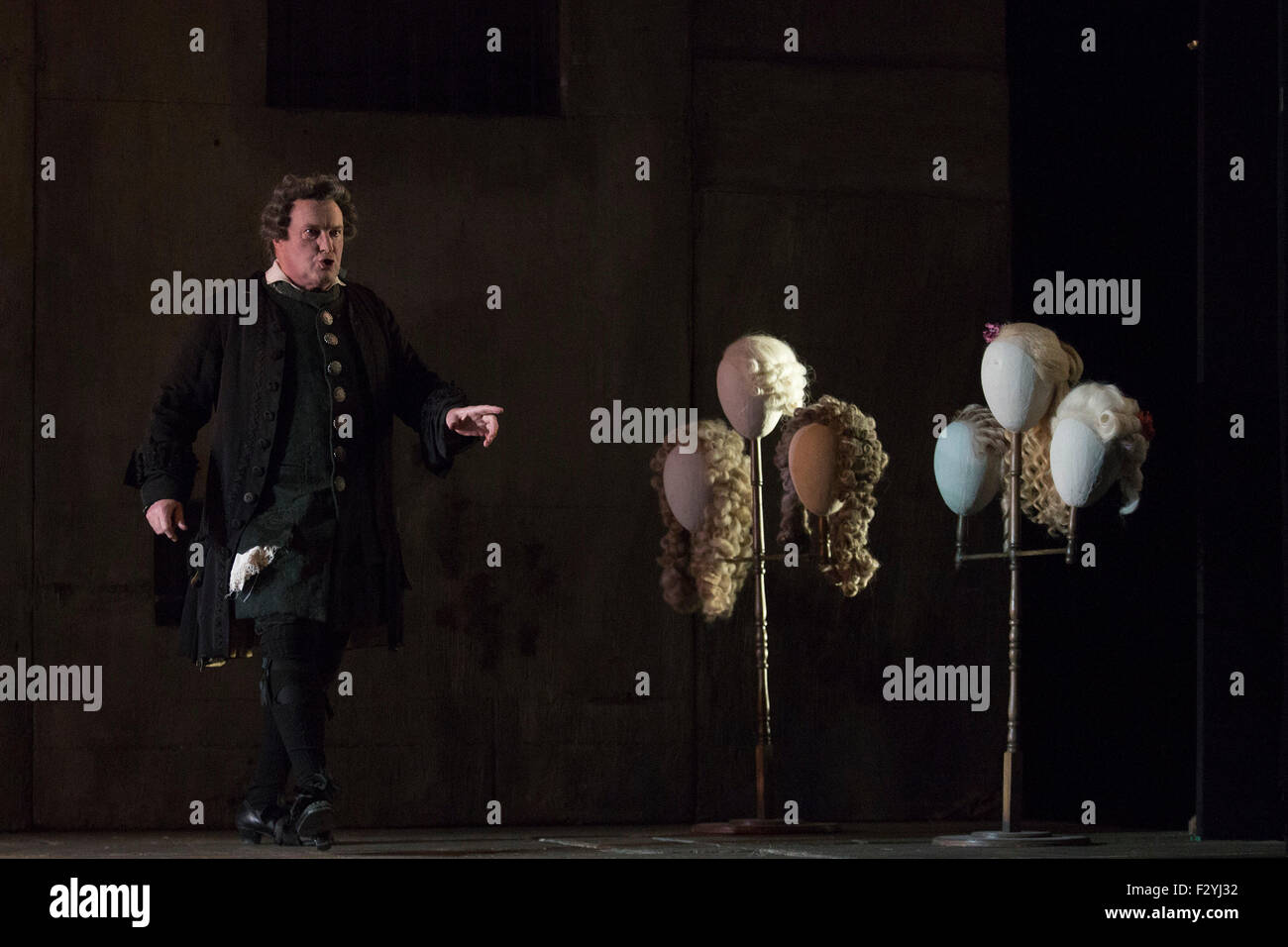 London, UK. 25/09/2015. Andrew Shore as Doctor Bartolo. Dress rehearsal ...