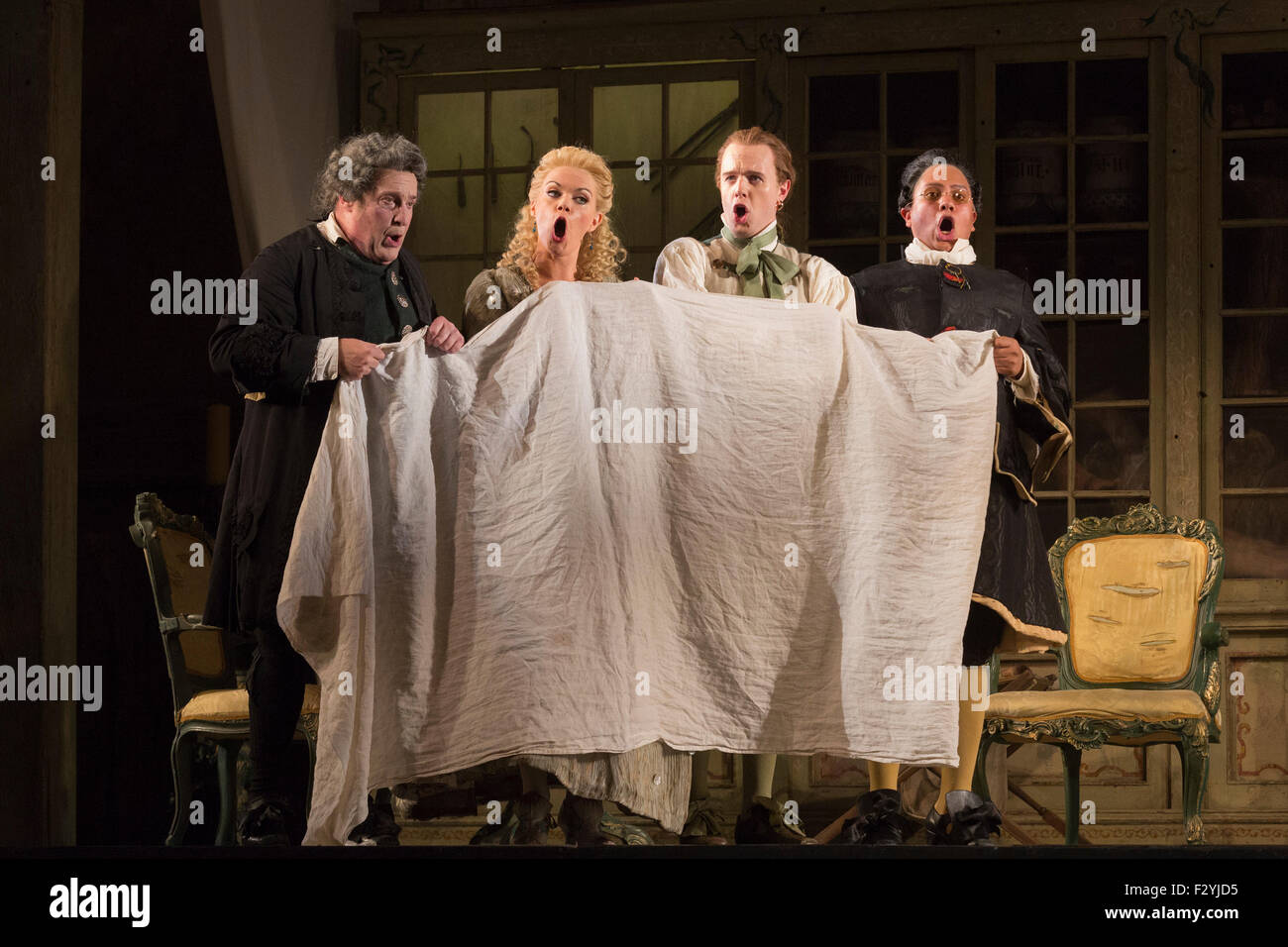 London, UK. 25/09/2015. Andrew Shore as Doctor Bartolo, Kathryn Rudge ...