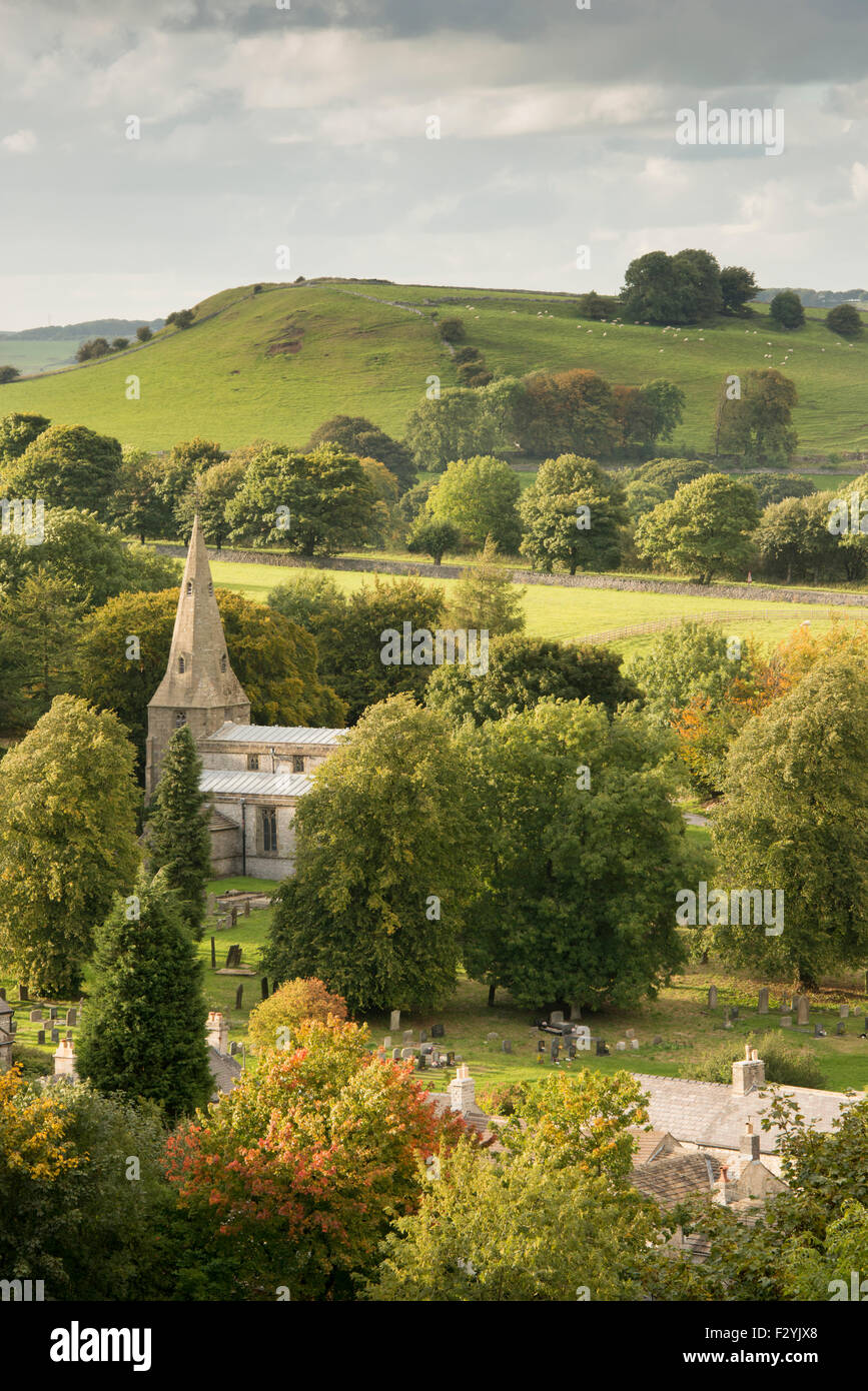 A view of Taddington and the first signs of Autumn, Peak District ...