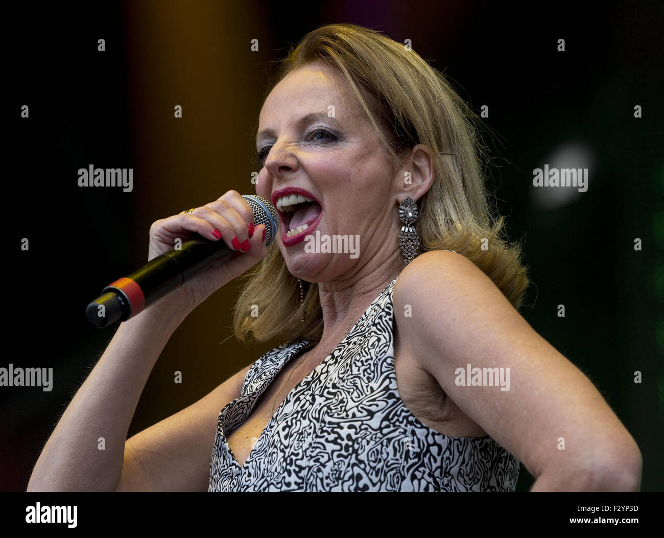Clare grogan hi-res stock photography and images - Alamy