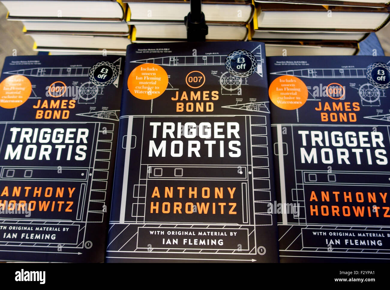 James bond book cover hi-res stock photography and images - Alamy