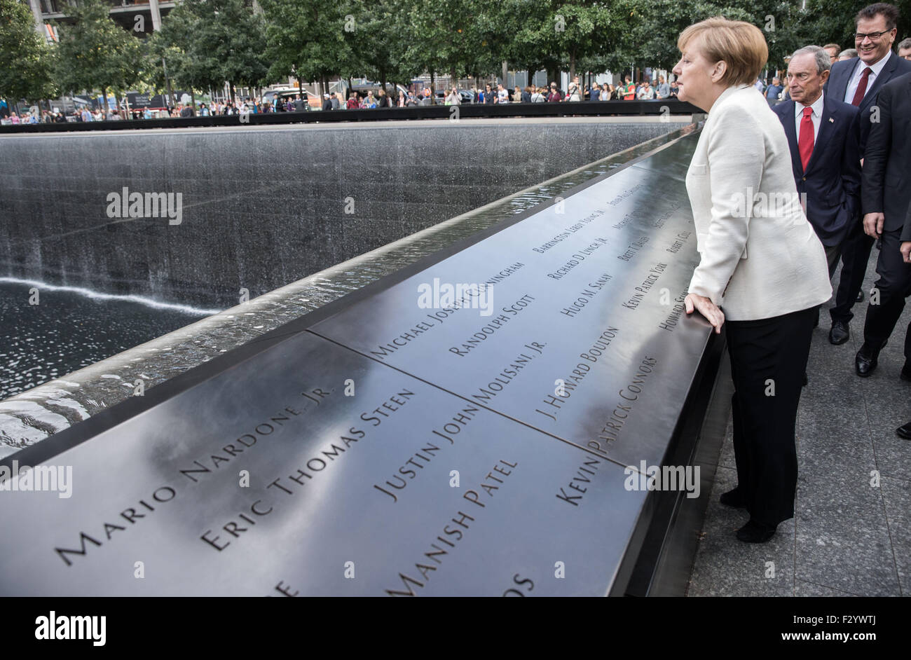 New York, USA. 26th Sep, 2015. German Chancellor Angela Merkel (front ...