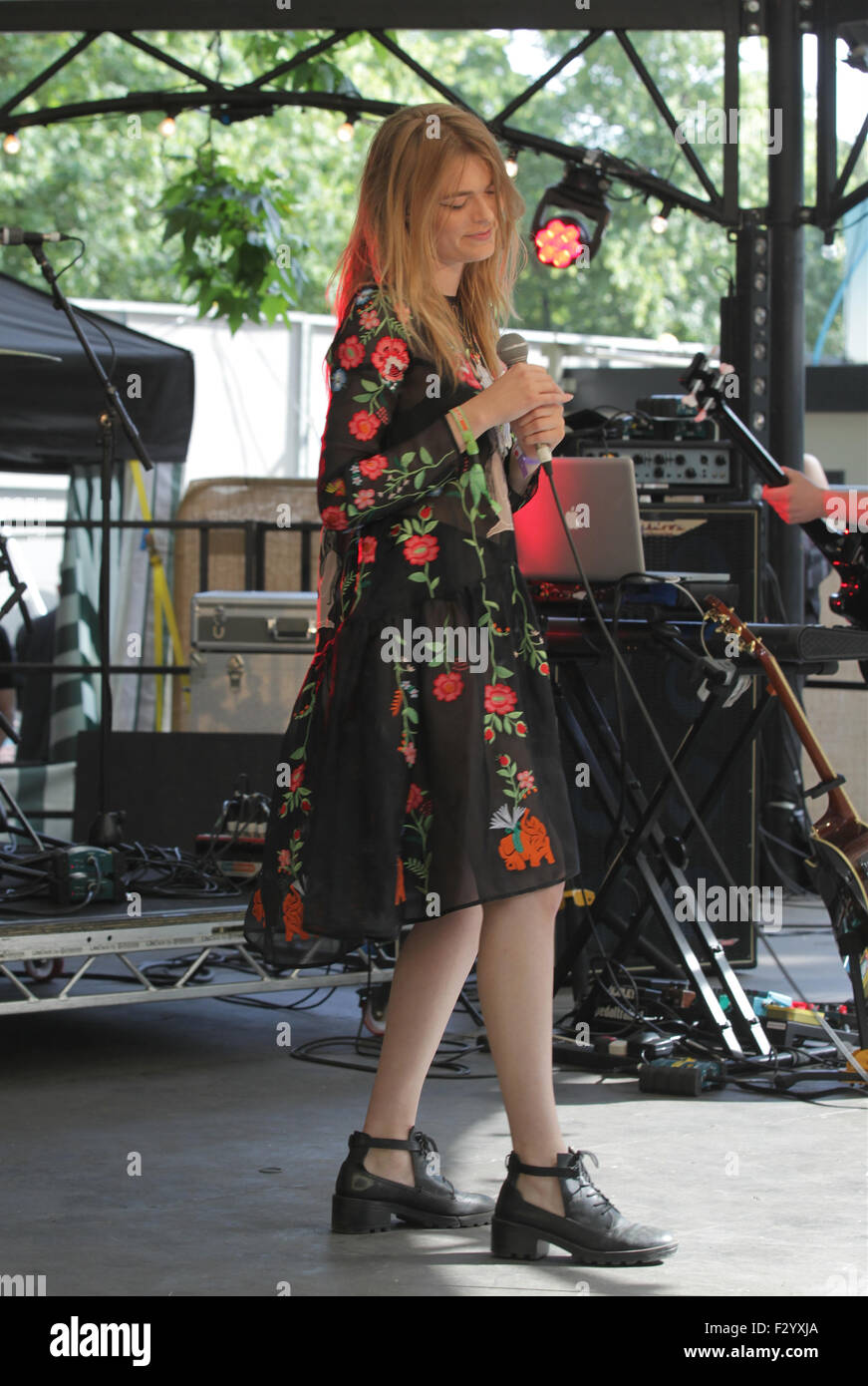 Laura doggett hi-res stock photography and images - Alamy