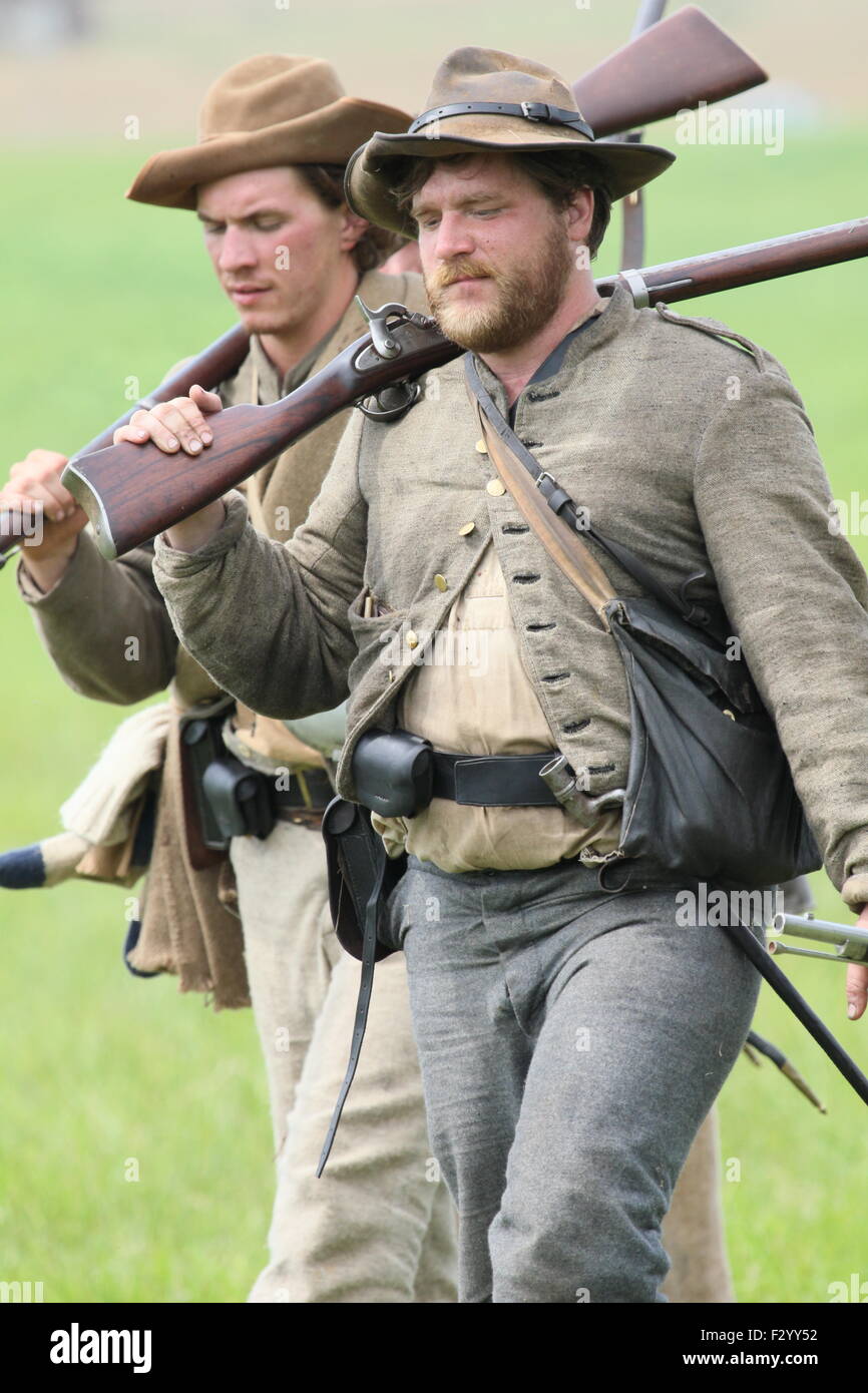 Confederate reenactors hi-res stock photography and images - Alamy