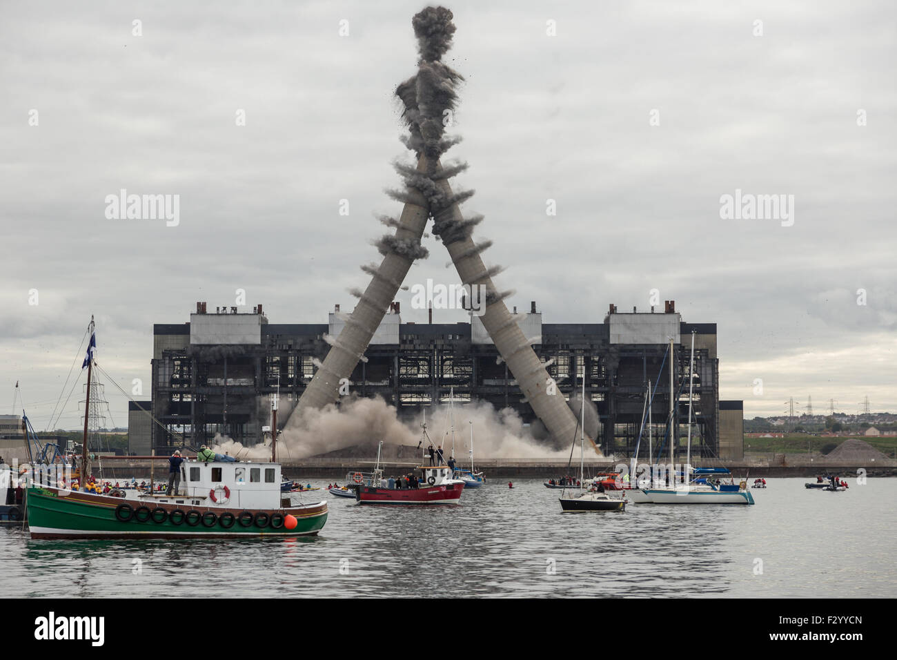 Cockenzie power station hi-res stock photography and images - Alamy