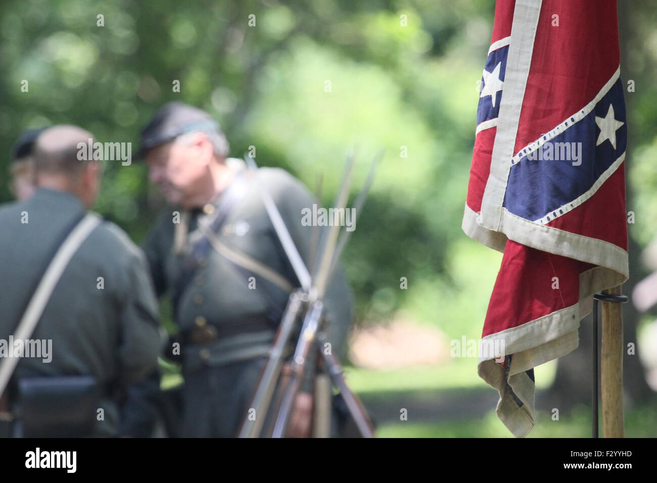 Confederate flag and Civil War reenactors at Gettysburg, Pennsylvania ...