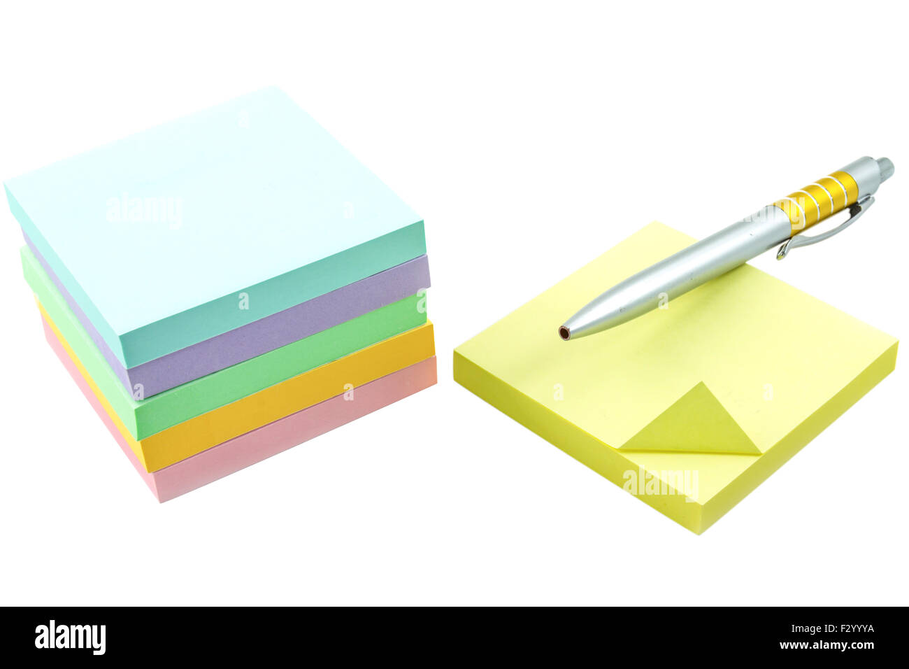Post it note and pen on white background Stock Photo - Alamy