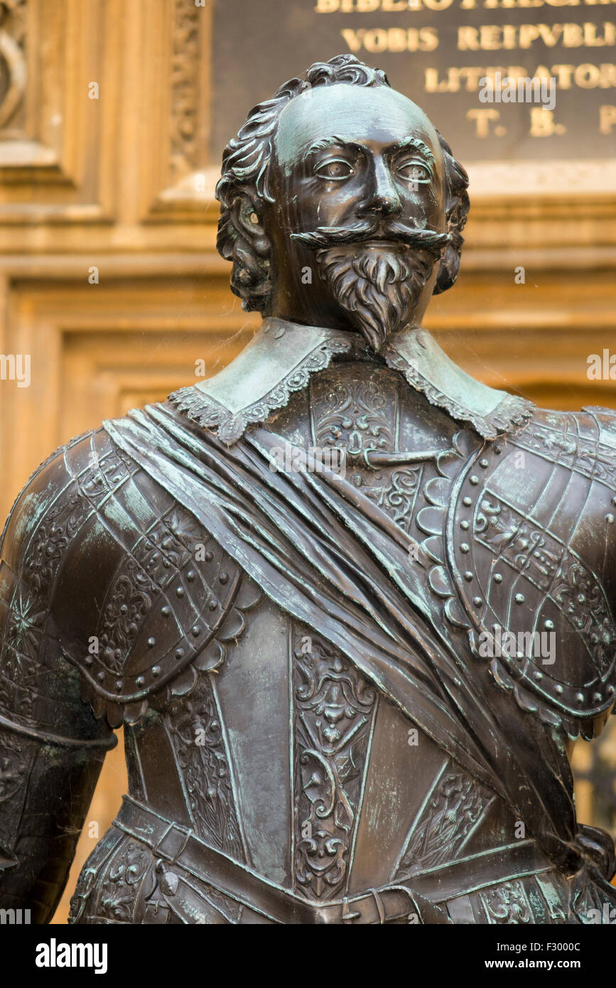 Statue of The Right Honourable, The 3rd Earl of Pembroke, KG PC ...