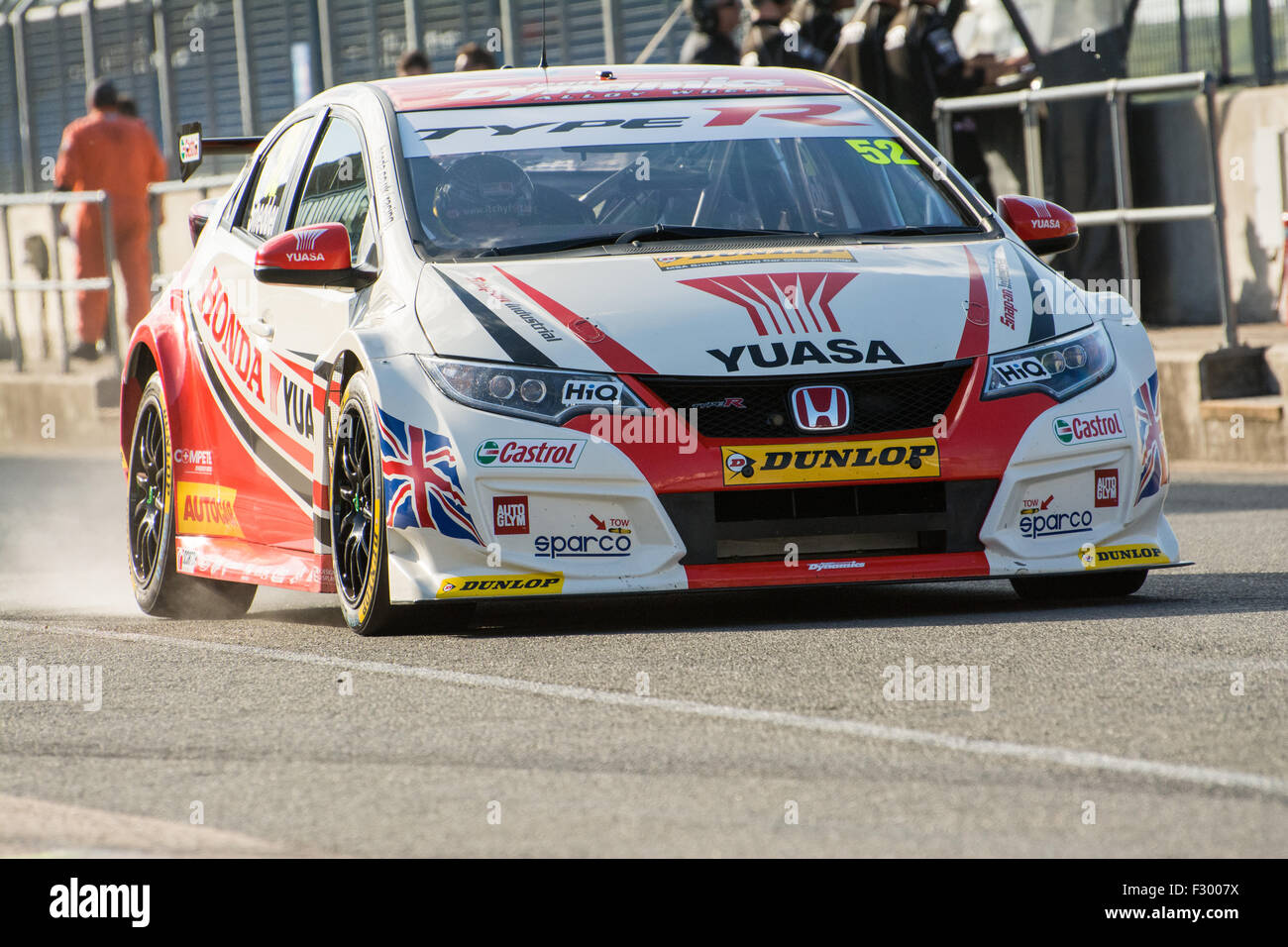 Silverstone, UK, 26th Sep, 2015. Gordon Shedden and Honda Yuasa Racing ...