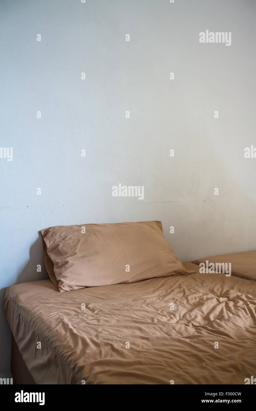 bed in room Stock Photo - Alamy