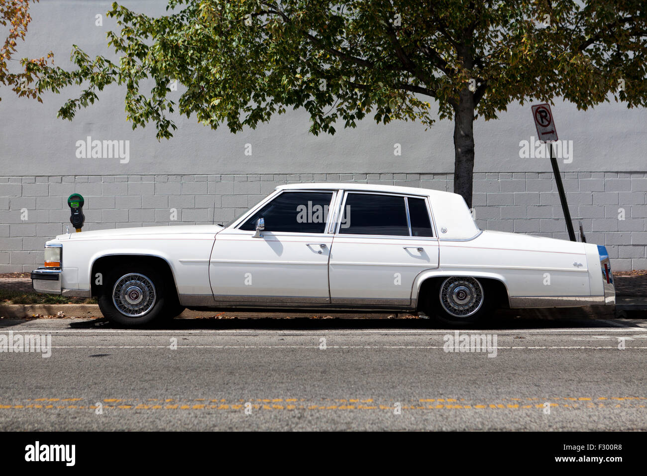 Low rider Cadillac - USA Stock Photo - Alamy