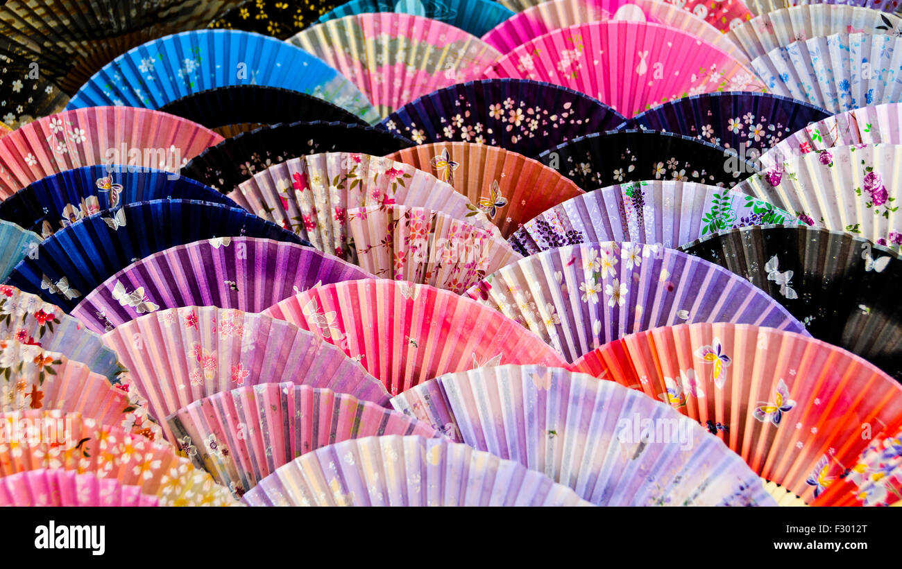 Traditional fans in Kyoto, Japan Stock Photo - Alamy
