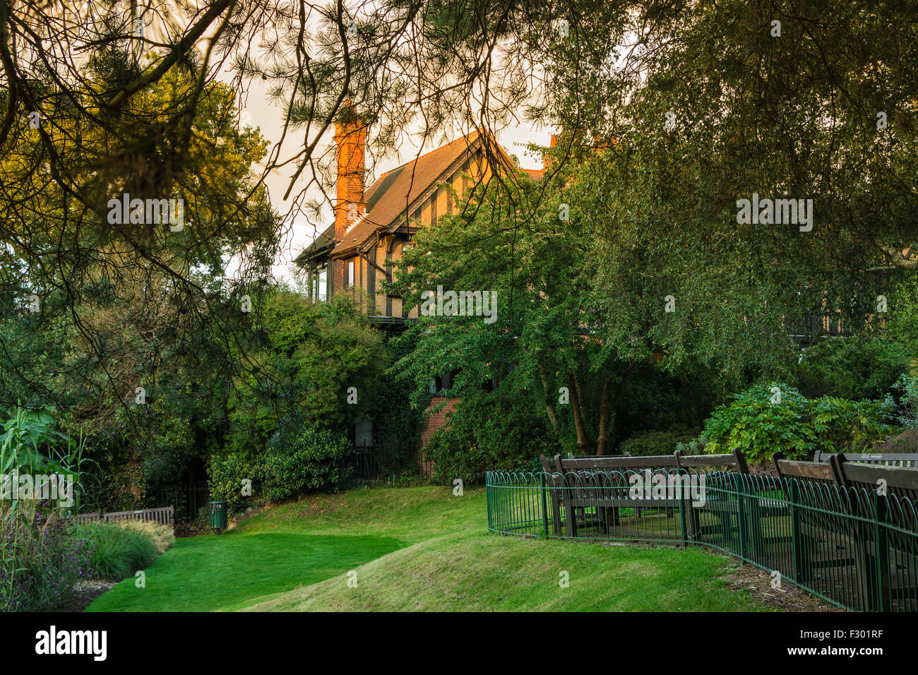 Coombe gardens uk hi-res stock photography and images - Alamy