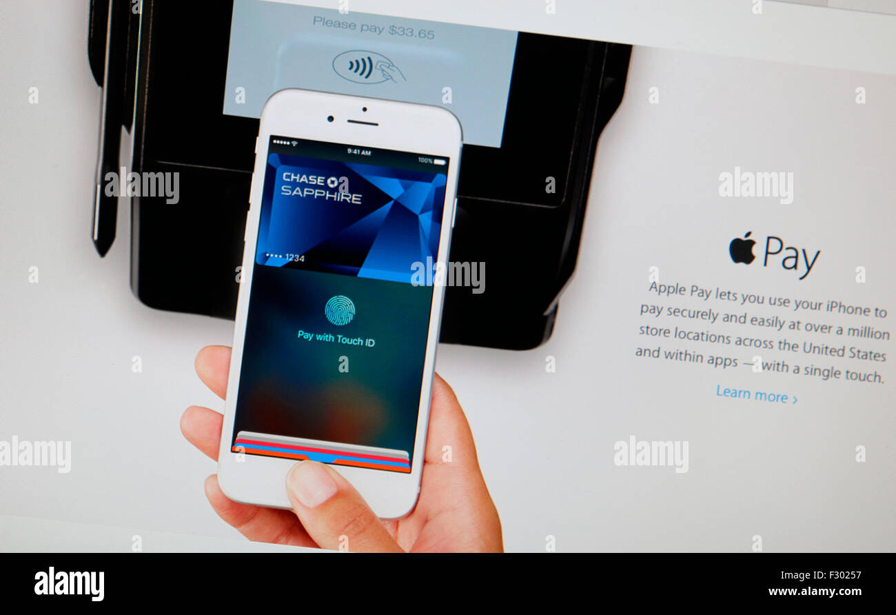 Mobile payment hi-res stock photography and images - Alamy