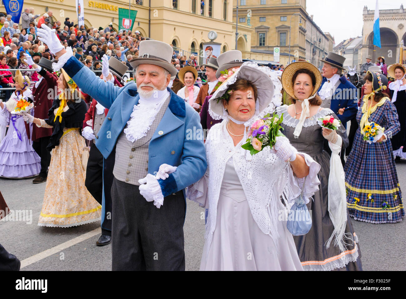 9000 people take place at the opening parade of the Oktoberfest in ...