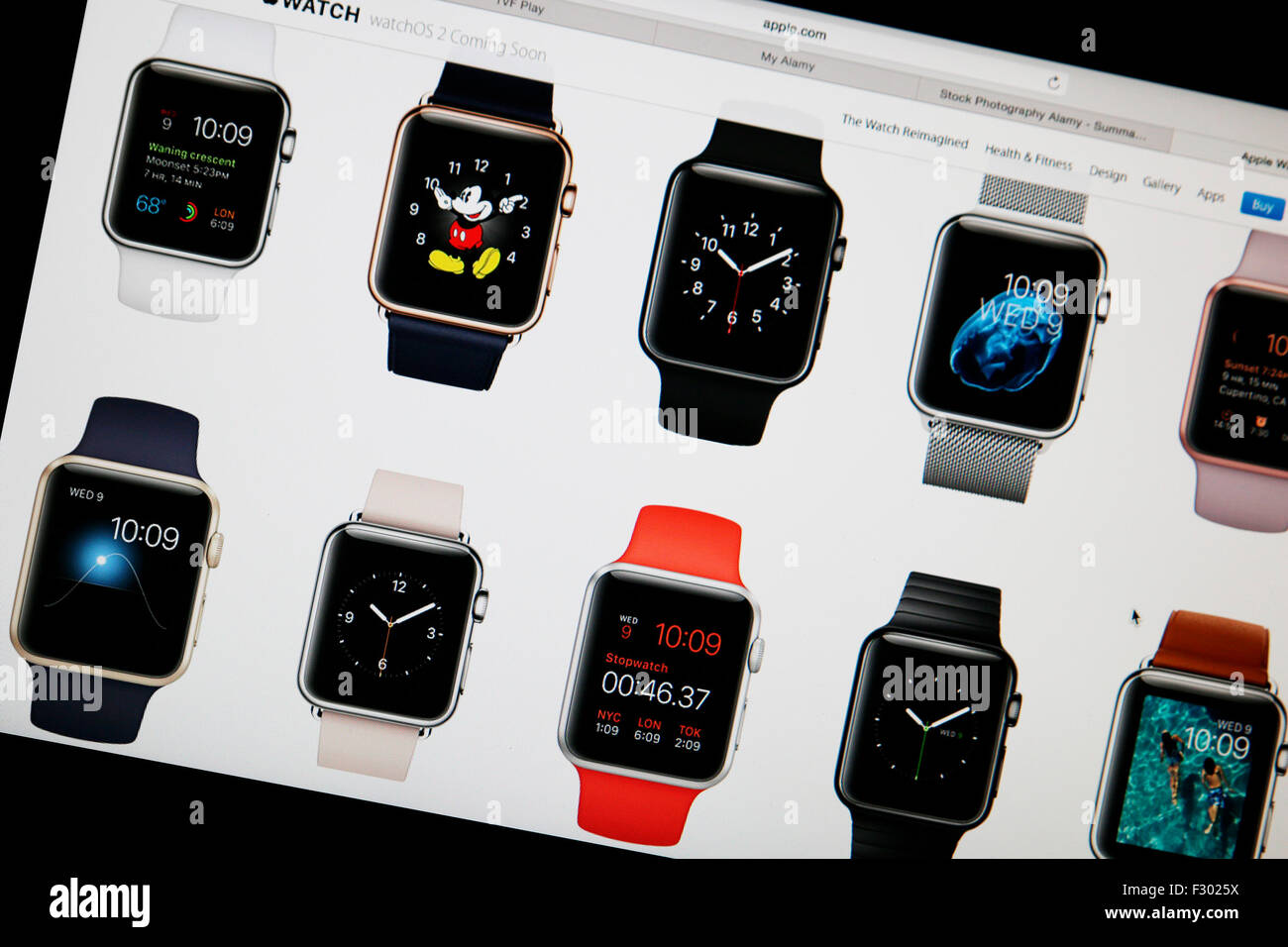 Apple sports watch hi-res stock photography and images - Alamy