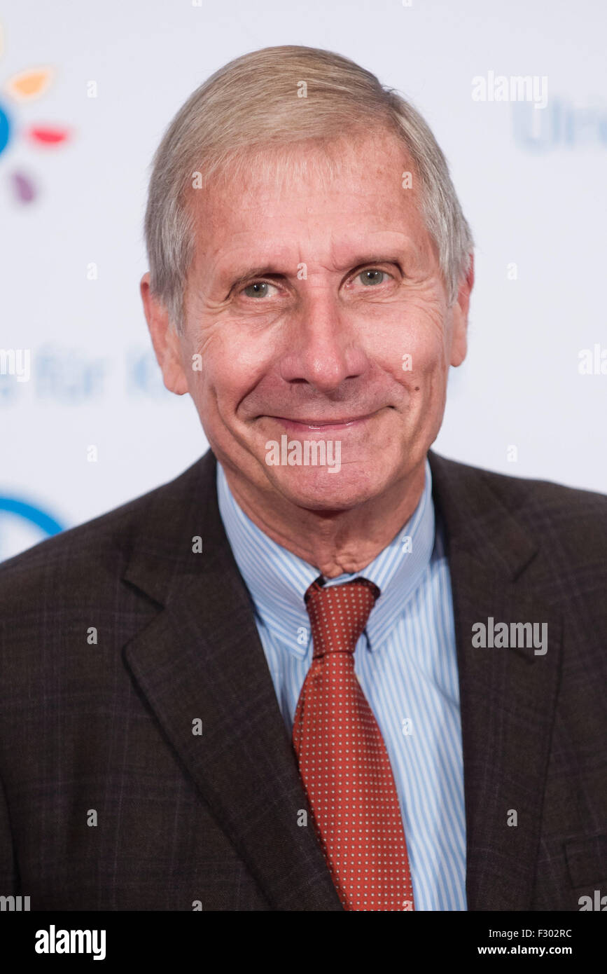 Berlin, Germany. 24th Sep, 2015. Ulrich Wikert poses on the red carpet ...