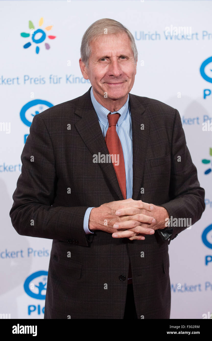 Berlin, Germany. 24th Sep, 2015. Ulrich Wikert poses on the red carpet ...