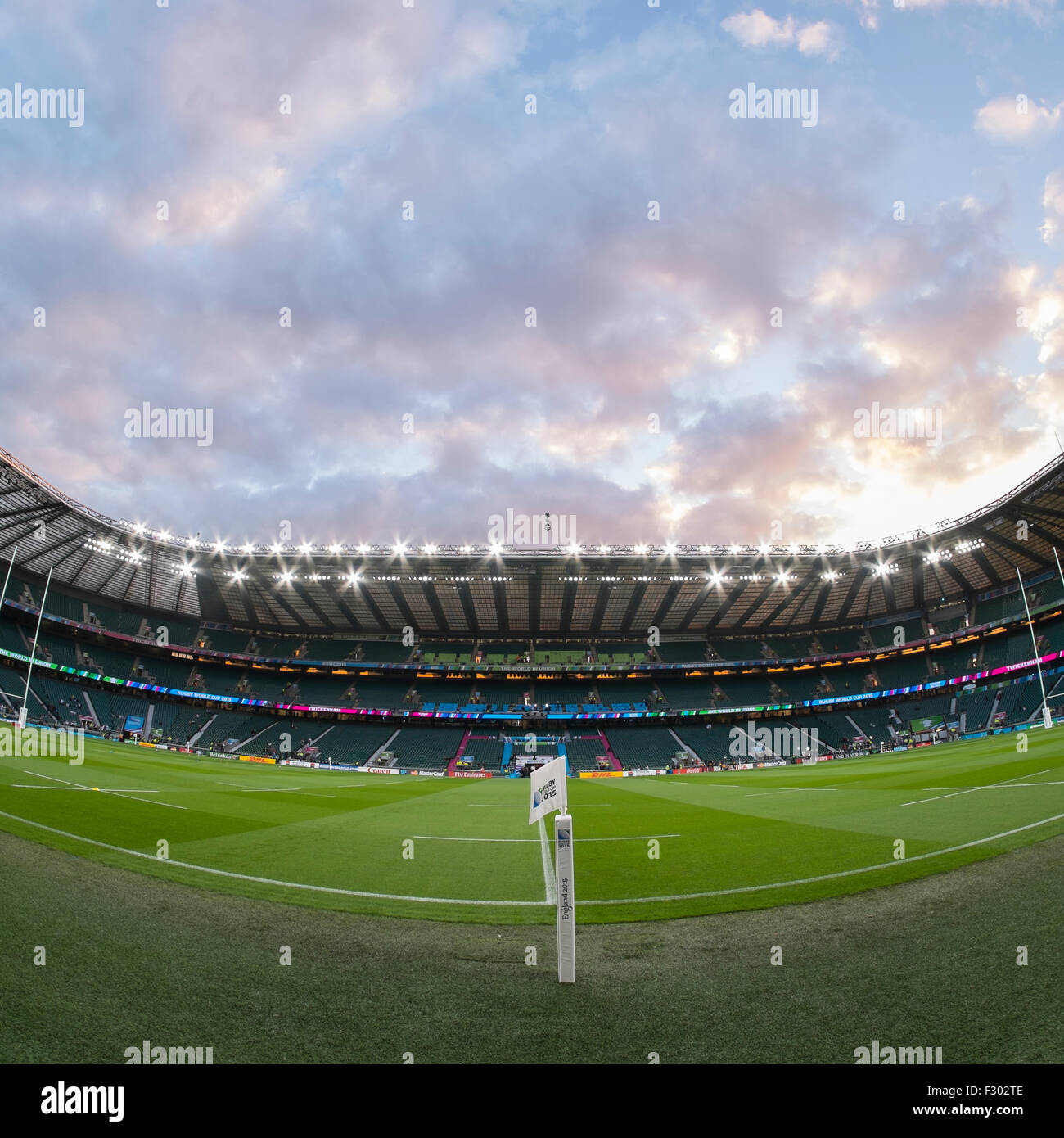 Centreline hi-res stock photography and images - Alamy