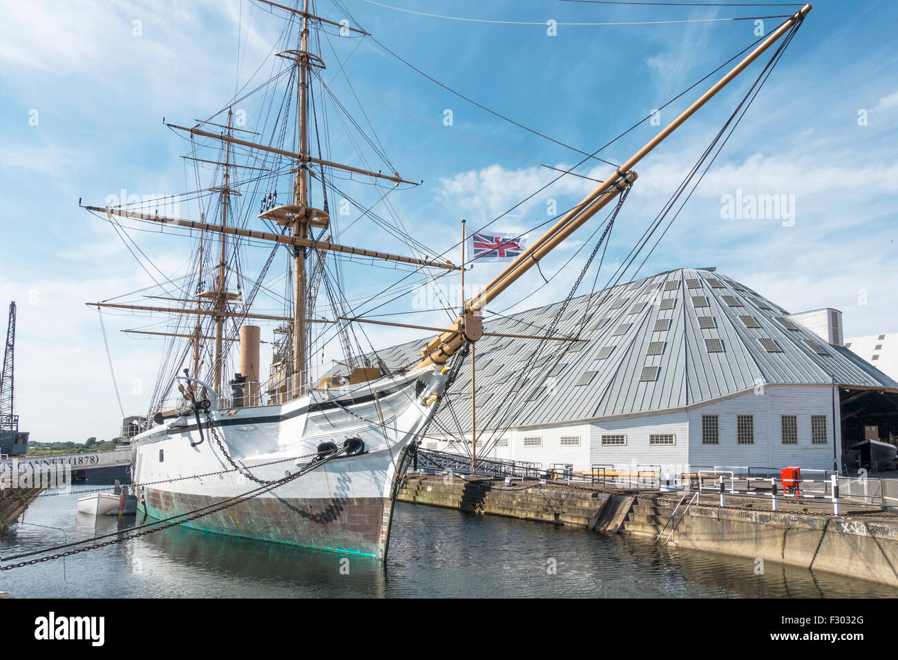 Chatham historic dockyard hi-res stock photography and images - Alamy