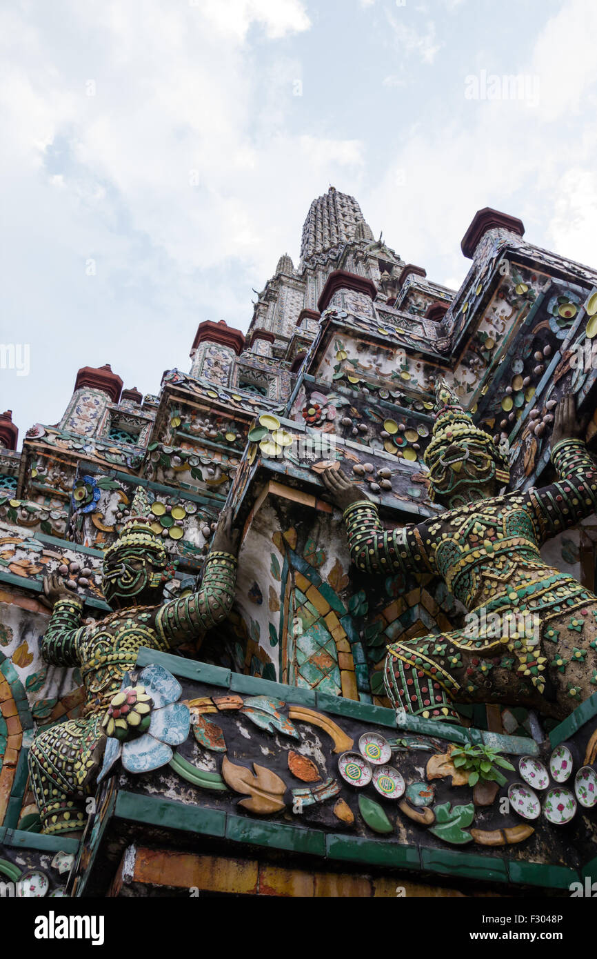 Yak statue at wat arun, Bangkok, Thailand Stock Photo - Alamy