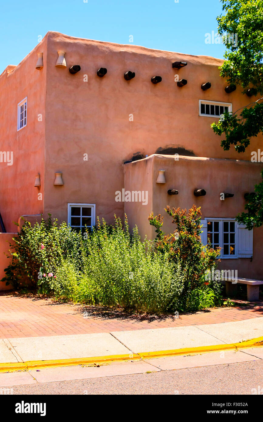Adobe architectural style hi-res stock photography and images - Alamy