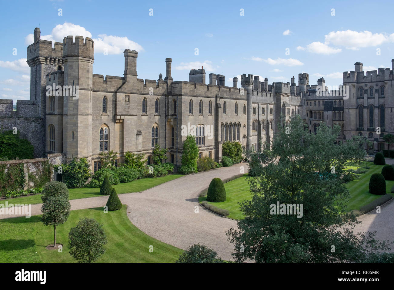Arundel Castle Gardens High Resolution Stock Photography and Images - Alamy