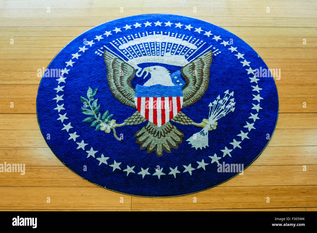 Hand Woven carpet of the insignia of the United States of America set ...