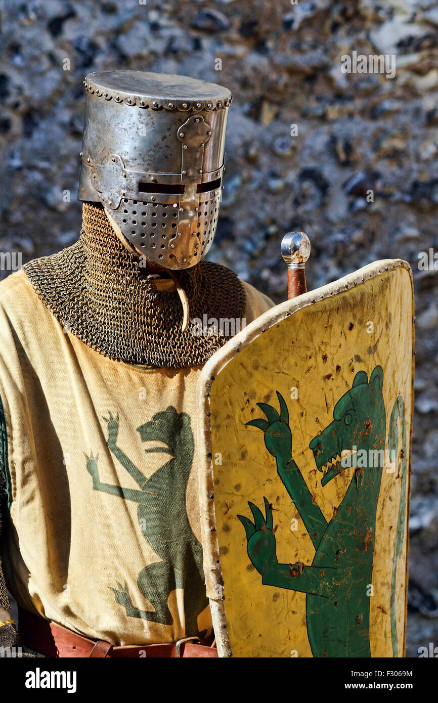 English medieval knight hi-res stock photography and images - Alamy