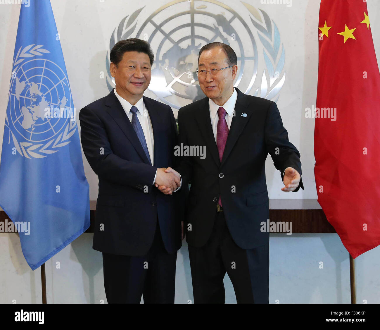 New York, USA. 26th Sep, 2015. Chinese President Xi Jinping(L) meets ...