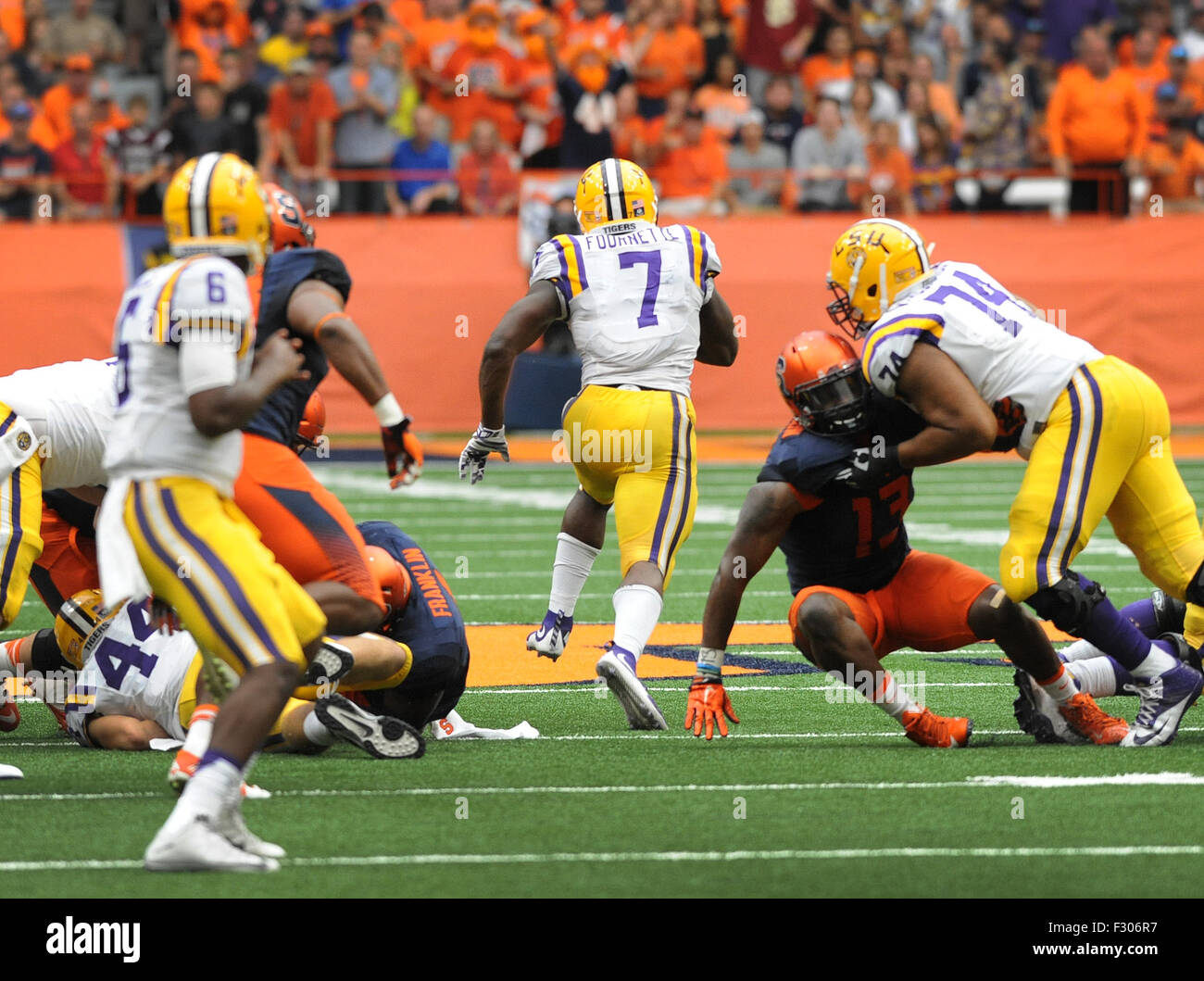 Leonard fournette lsu 2015 hi-res stock photography and images - Alamy