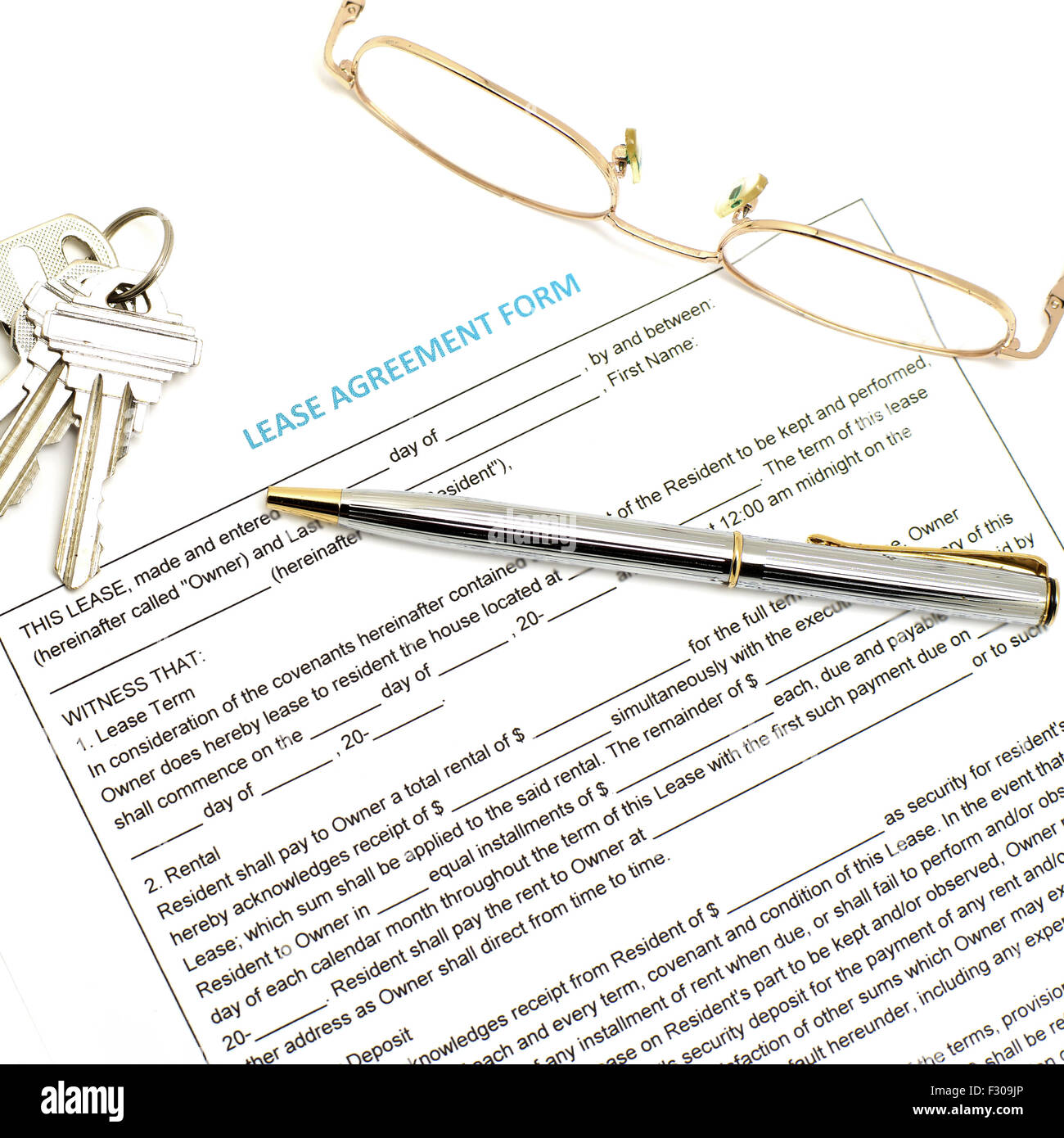 lease agreement document with key and pen Stock Photo - Alamy