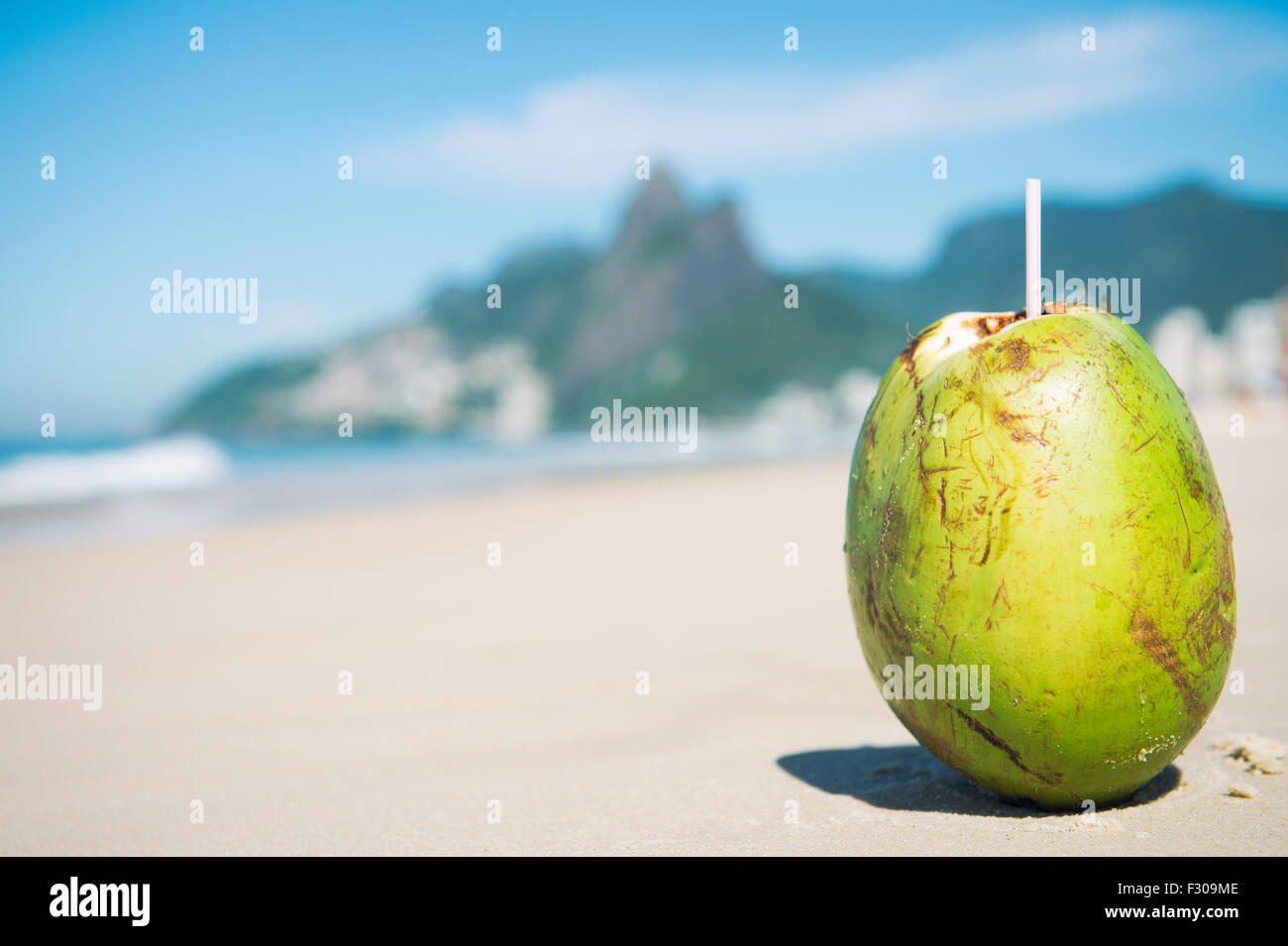 Coco gelado hi-res stock photography and images - Alamy