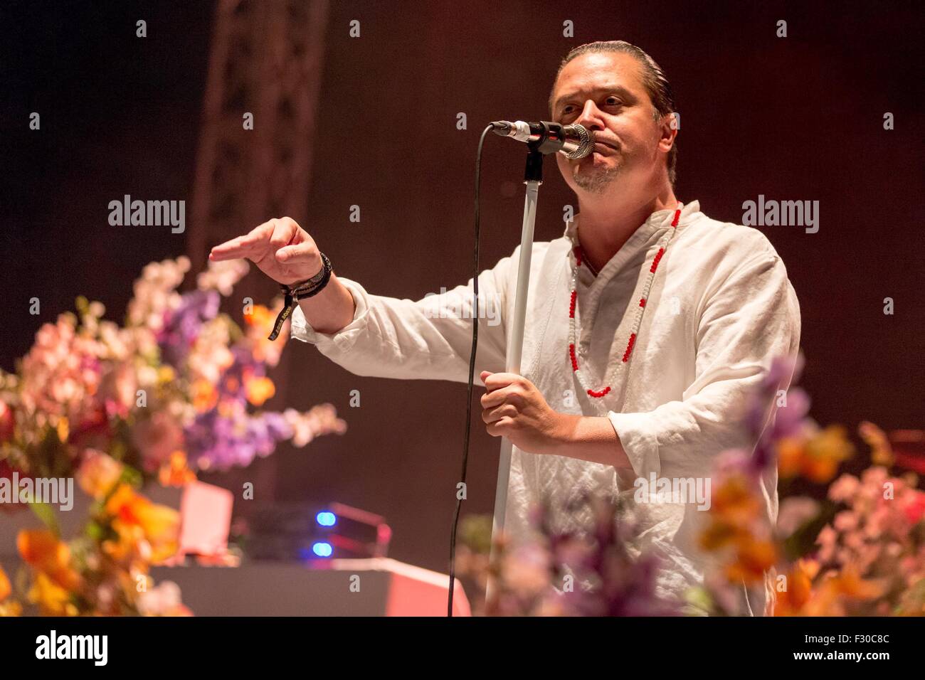 Mike patton singer hi-res stock photography and images - Alamy