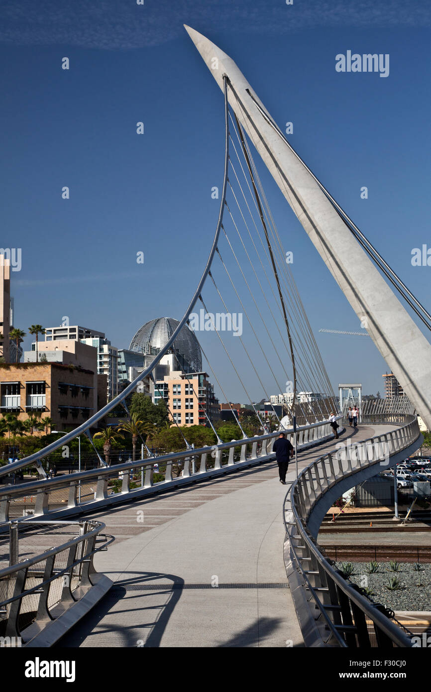 Harbor Drive Pedestrian Bridge Stock Photo - Alamy